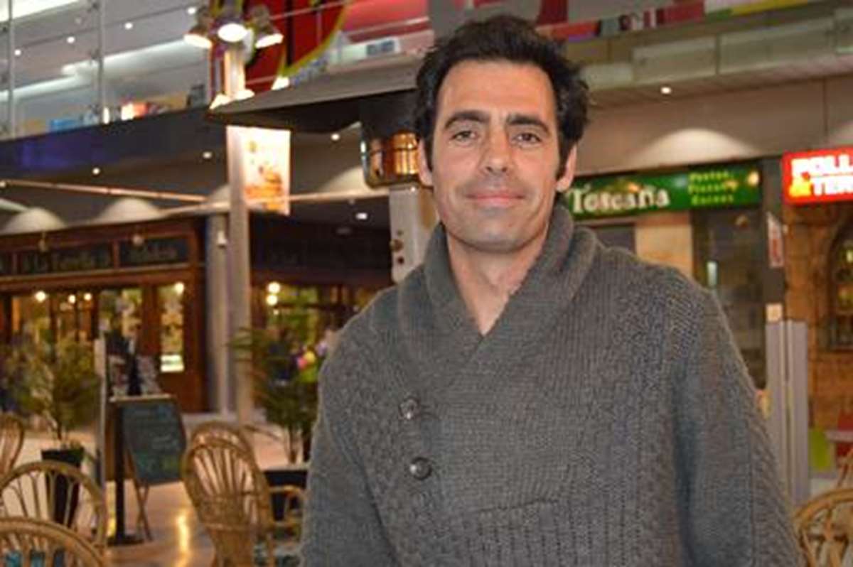 José Mena: "Como freelance se pasa hambre. El músico no vive, sobrevive"